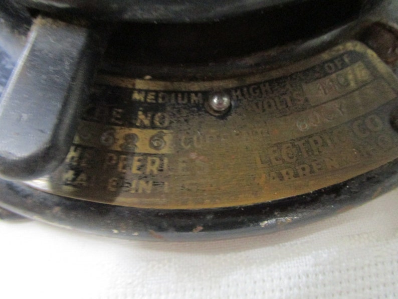 Vintage Peerless Electric Co. Brass Blade Electric Table Fan With Brass ...
