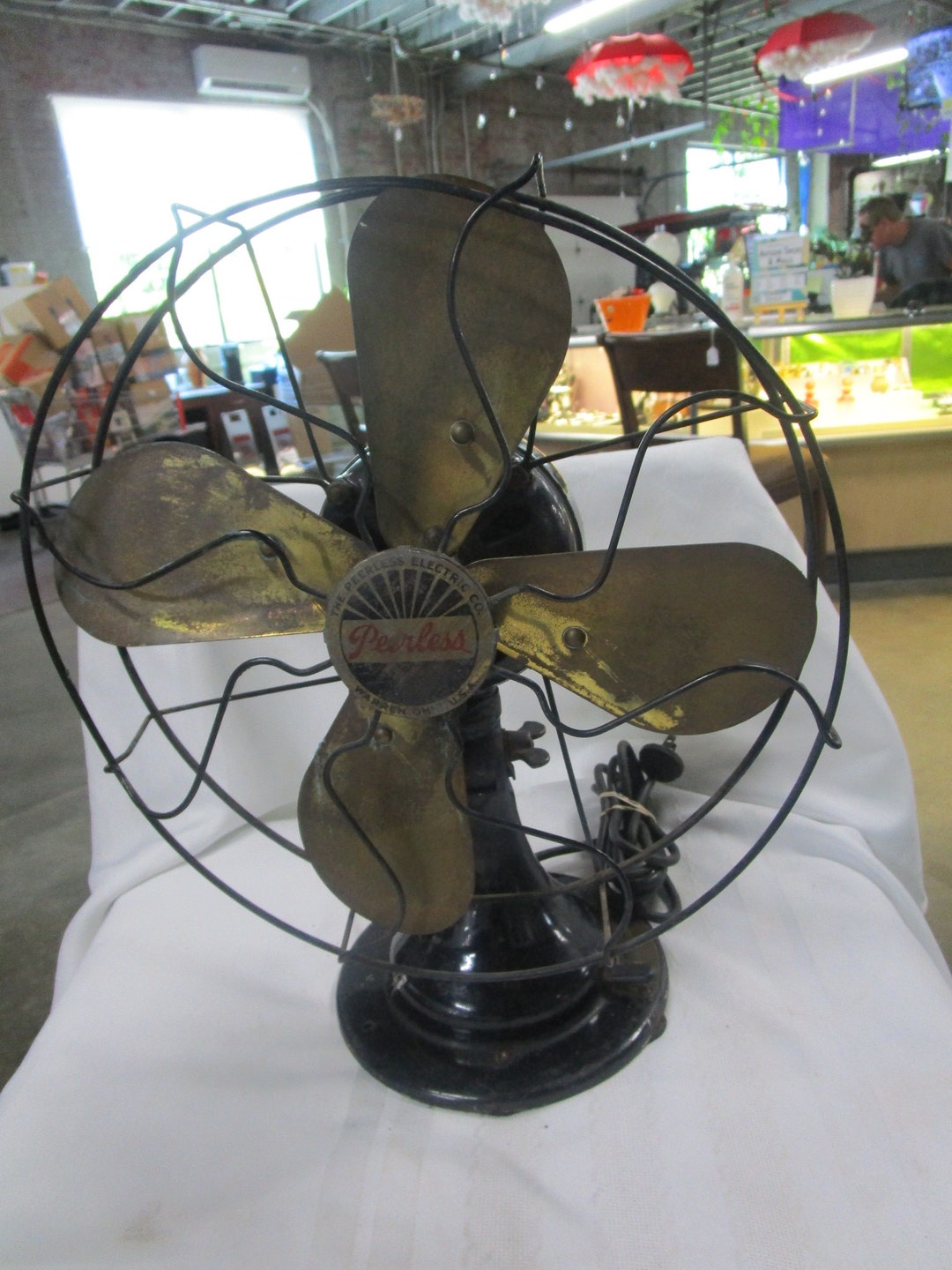Vintage Peerless Electric Co. Brass Blade Electric Table Fan With Brass ...