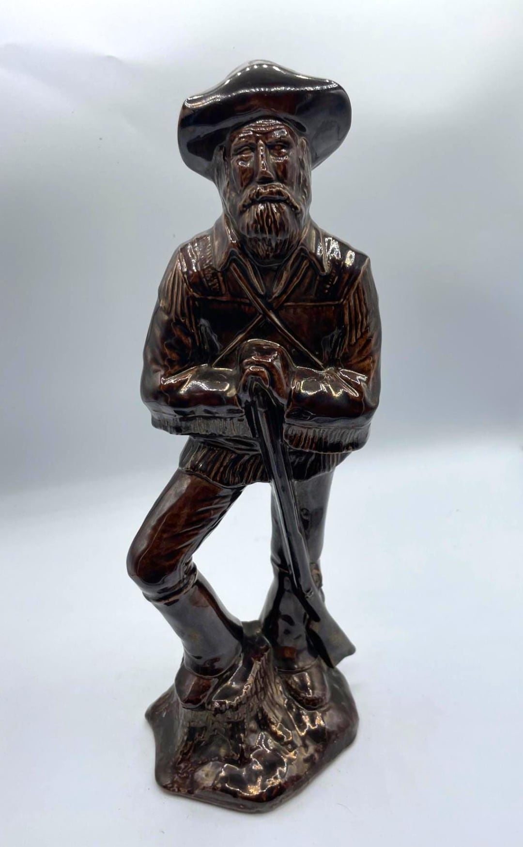 Moutain Man Hunter Trapper Statue Holding Flintlock Rifle-brown High ...