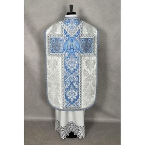 Roman Style Fiddleback Chasuble With a Stole, Maniple, Burse and ...