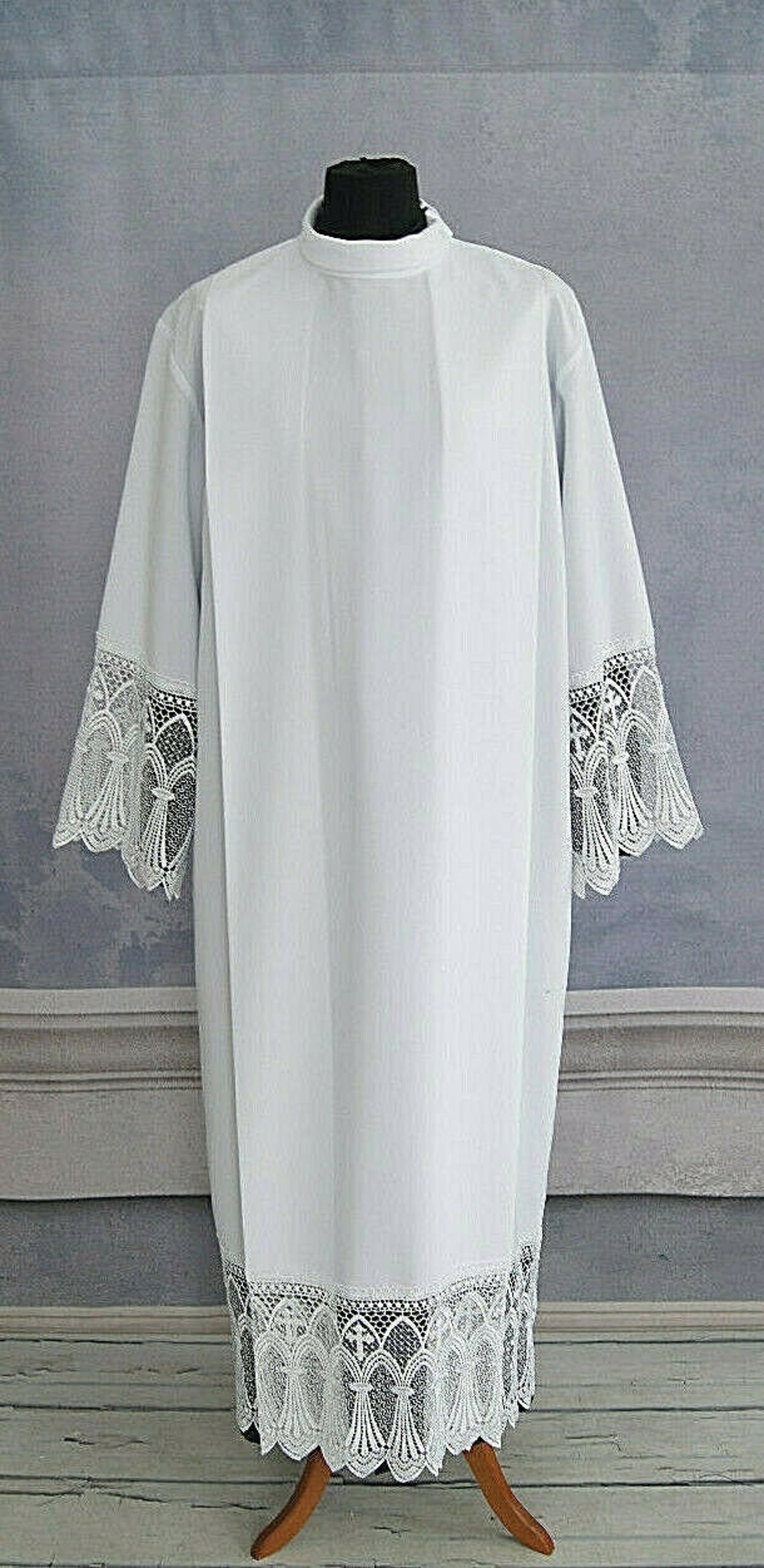 Traditional Priest Alb With Pleats, White Alb, Albs for Priest ...