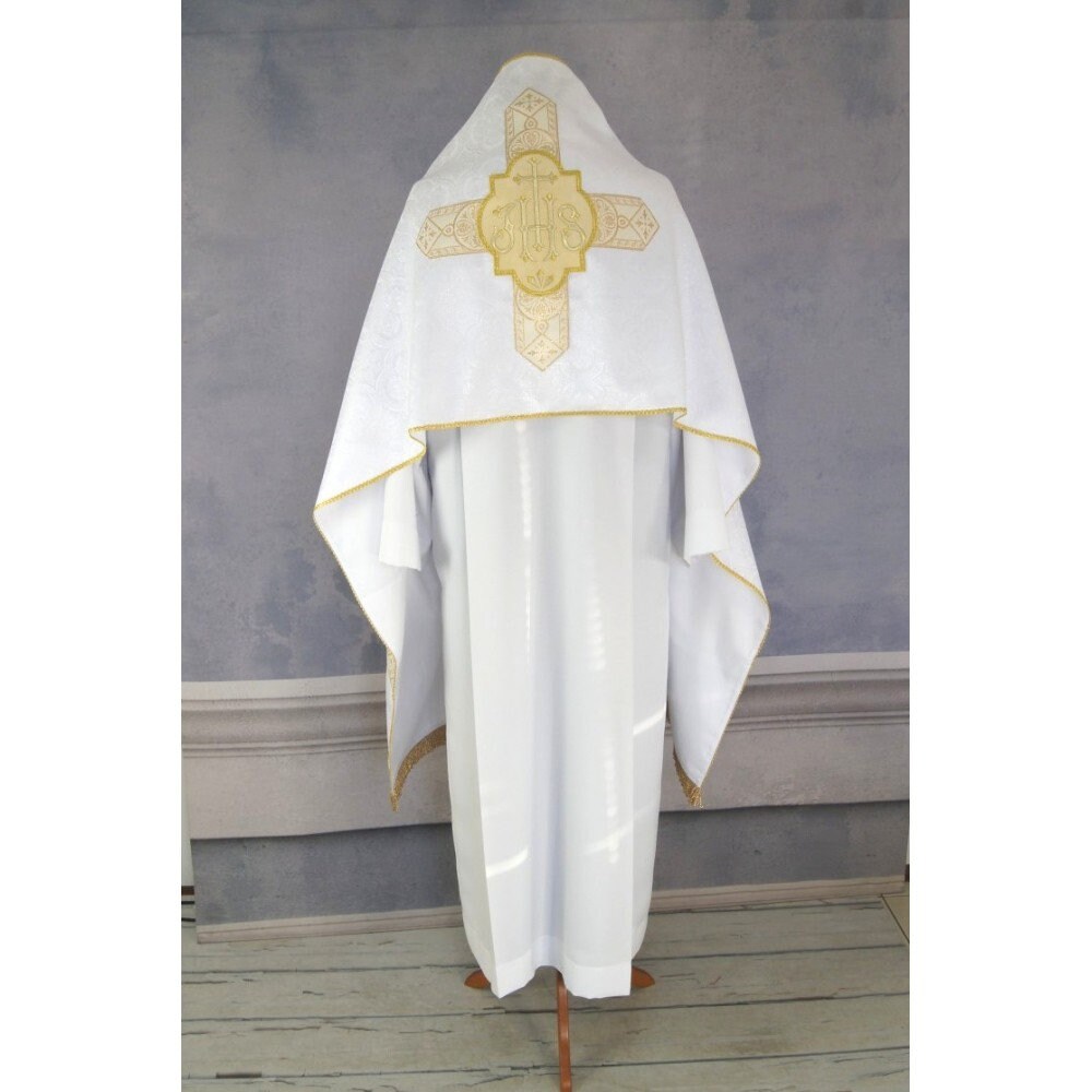 Humeral Veil - White Veil , Vestments for Priest, Liturgical Chasuble ...