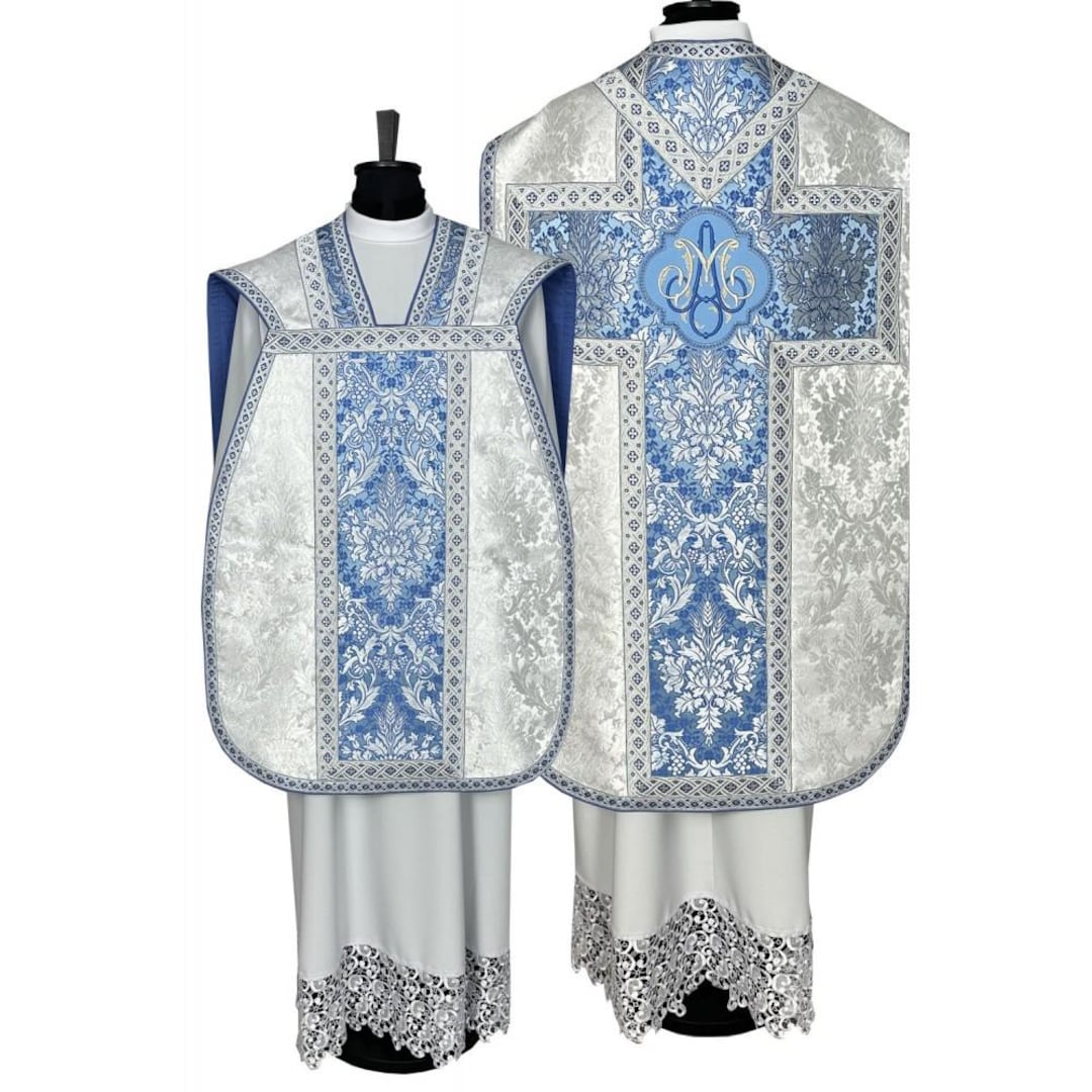 Roman Style Fiddleback Chasuble With a Stole, Maniple, Burse and ...