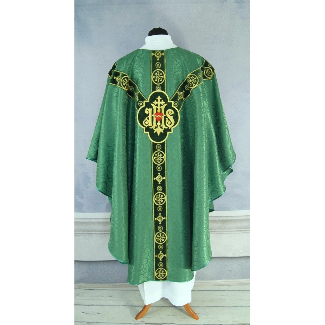 High Mass Set Vestments for Priest Catholic Vestments | Etsy