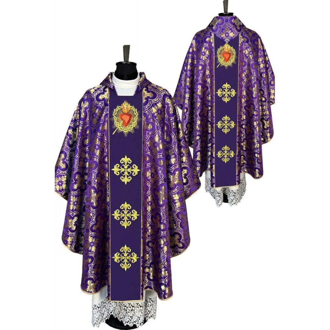 Gothic Style Chasuble With a Matching Inner Stole, Vestments for Priest ...