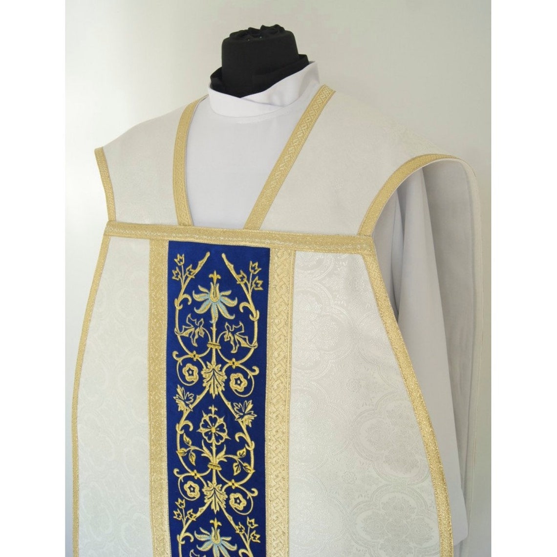 Vestment Marian - Traditional Roman Style Chasuble With a Maniple ...