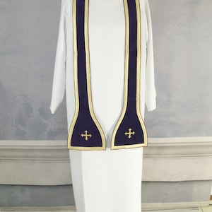 Roman Style Fiddleback Chasuble With a Maniple, Burse and Chalice Veil ...