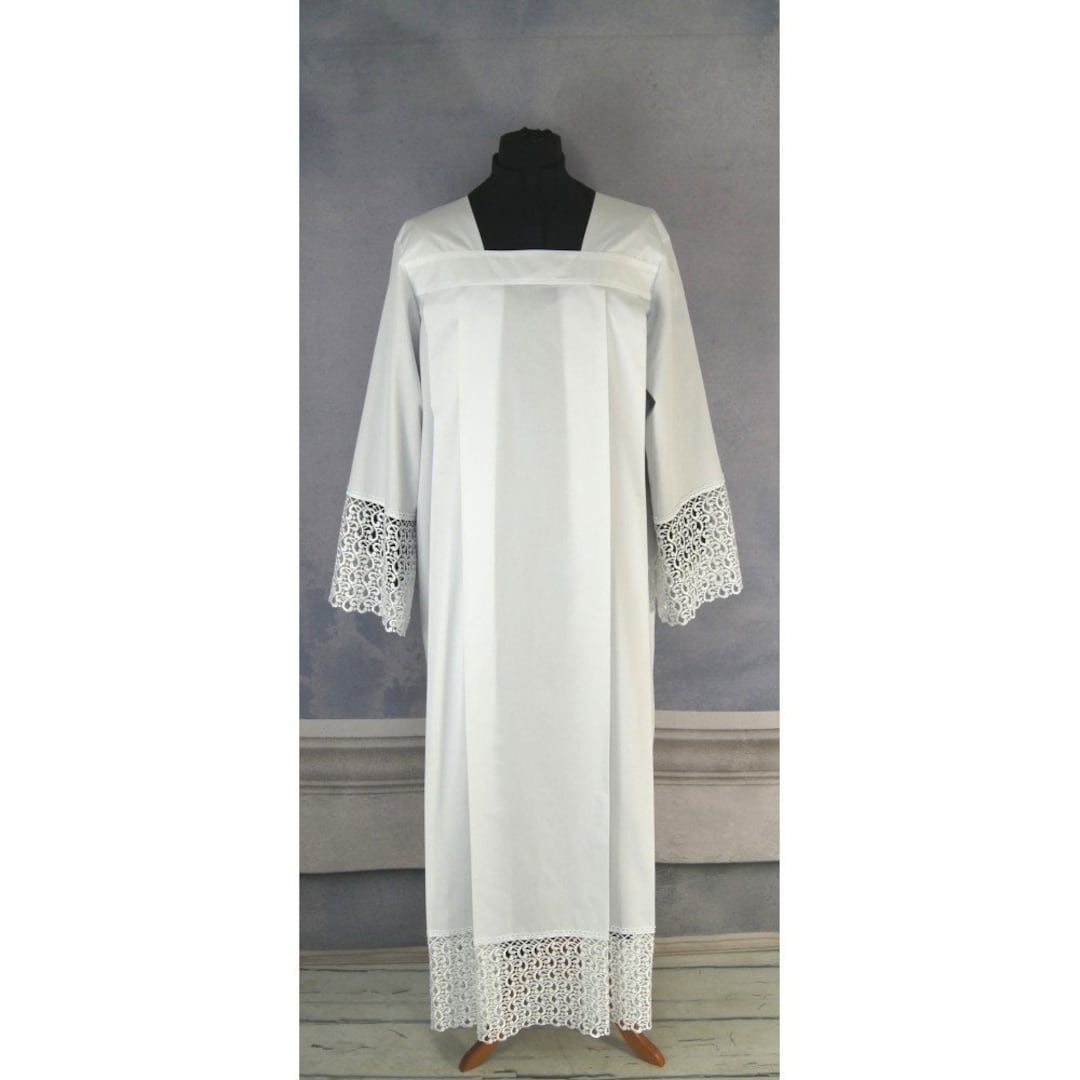 Traditional Priest Alb With Pleats, White Alb, Albs for Priest ...