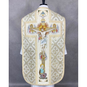 Roman Style Fiddleback Chasuble With a Maniple, Burse and Chalice Veil ...