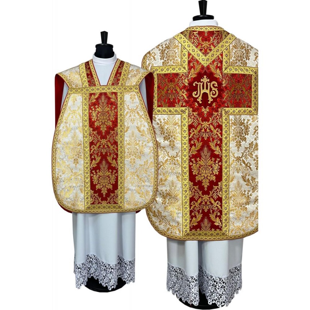 Roman Style Fiddleback Chasuble With a Maniple, Burse and Chalice Veil ...