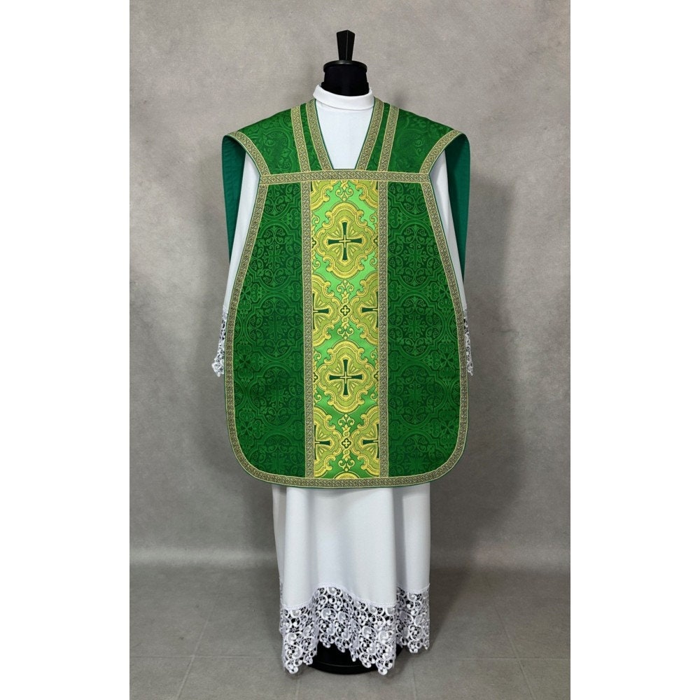Roman Style Fiddleback Chasuble With a Maniple, Burse and Chalice Veil ...