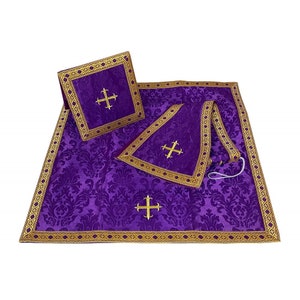 Traditional Roman Style Chasuble With a Maniple, Burse and Chalice Veil ...