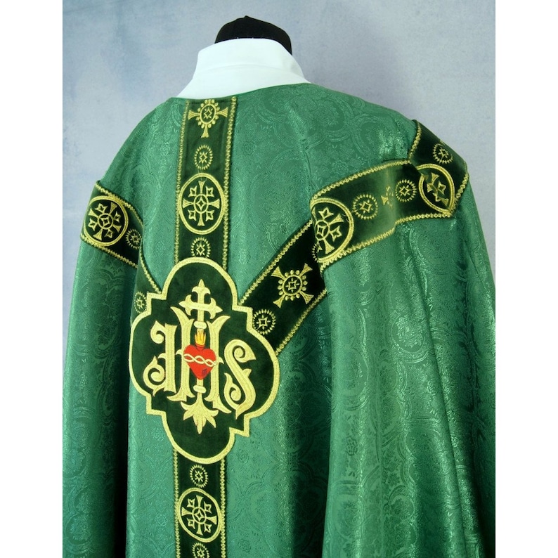 High Mass Set Vestments for Priest Catholic Vestments - Etsy