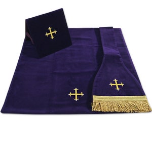 Roman Style Fiddleback Chasuble With a Maniple, Burse and Chalice Veil ...