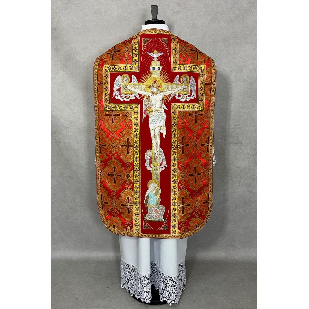 Roman Style Fiddleback Chasuble With a Maniple, Burse and Chalice Veil ...