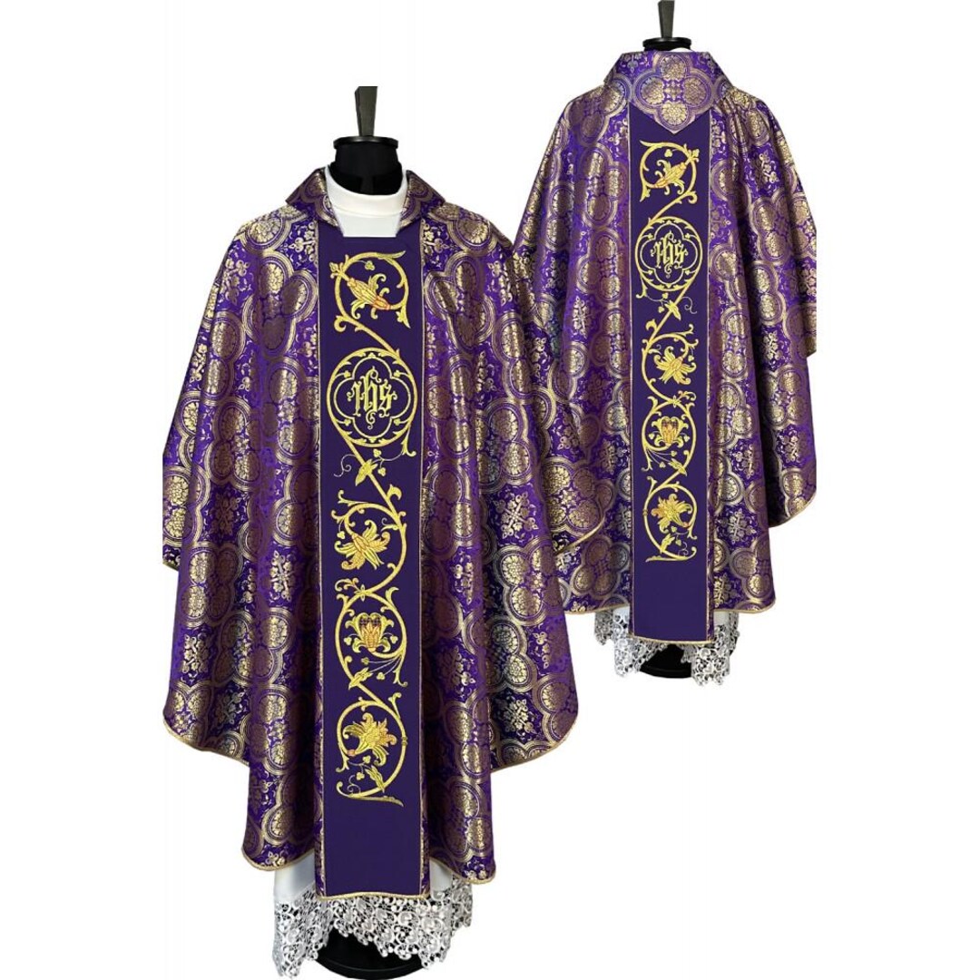 Gothic Style Chasuble With a Matching Inner Stole, Vestments for Priest ...
