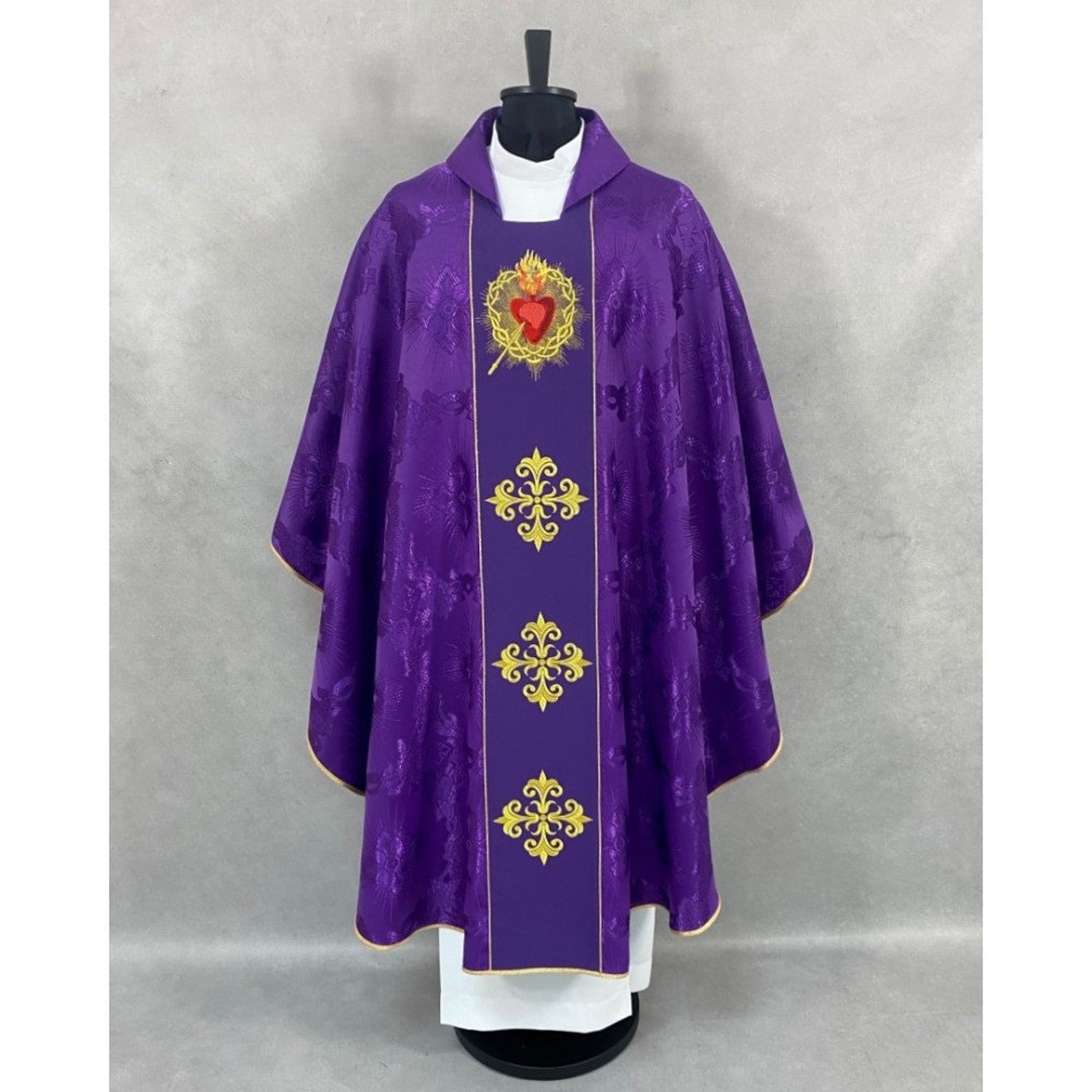 Gothic Chasuble With Stole, Sacred Heart Embroidery, Catholic Vestments ...