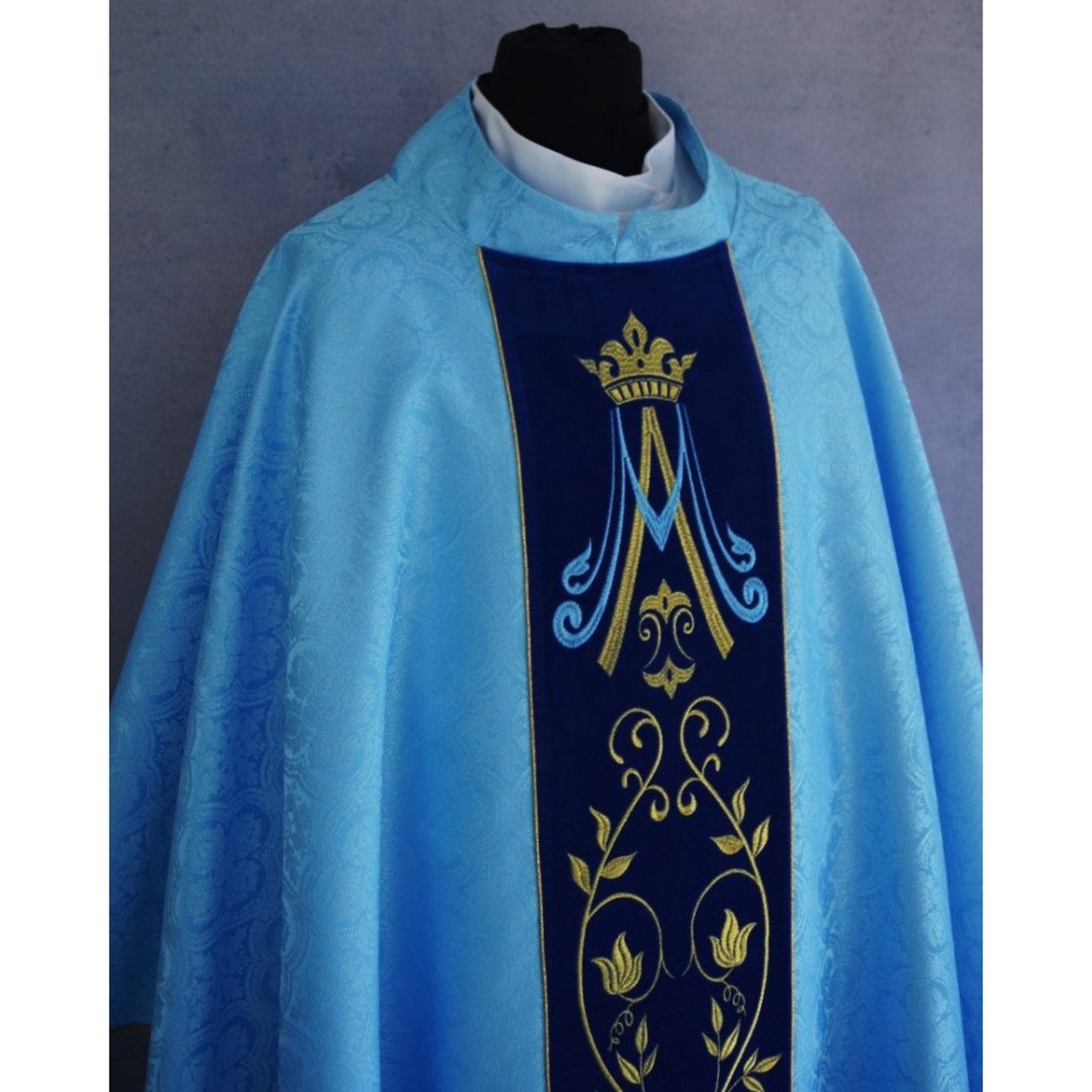 Vestments Marian - Chasuble, Blue Chasuble, Vestments for Priest ...