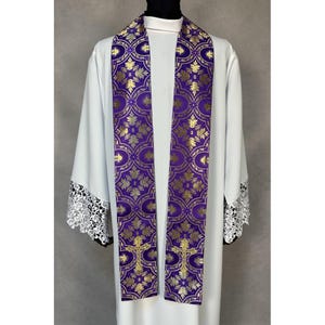 Gothic Style Chasuble With a Matching Inner Stole, Vestments for Priest ...