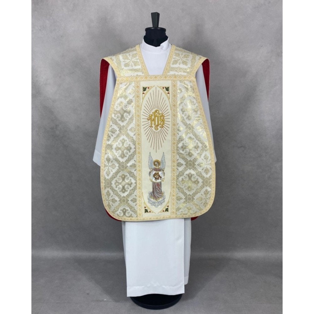 Roman Style Fiddleback Chasuble With a Maniple, Burse and Chalice Veil ...