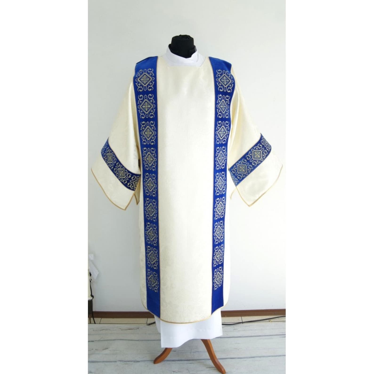 Roman Marian Dalmatic, Deacon Dalmatic, Catholic Dalmatic, Liturgical ...