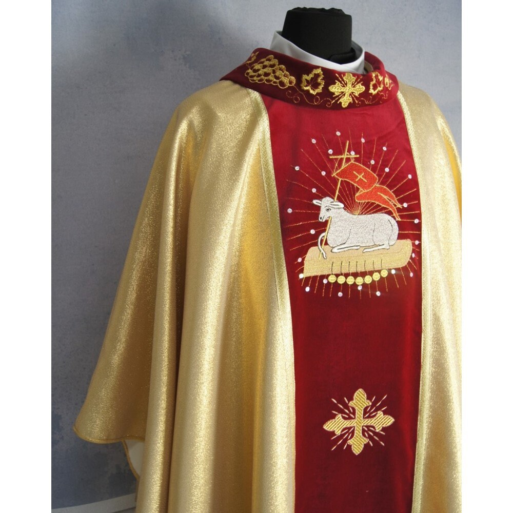 Chasuble lamb of God Priest Vestment, Gold Chasuble, Vestments for ...