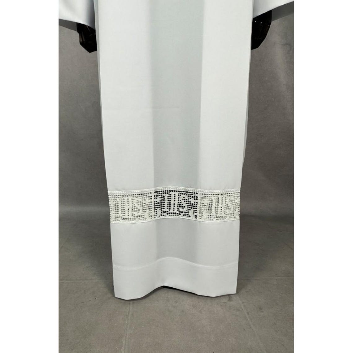Traditional Priest Alb With Pleats, White Alb, Albs for Priest ...