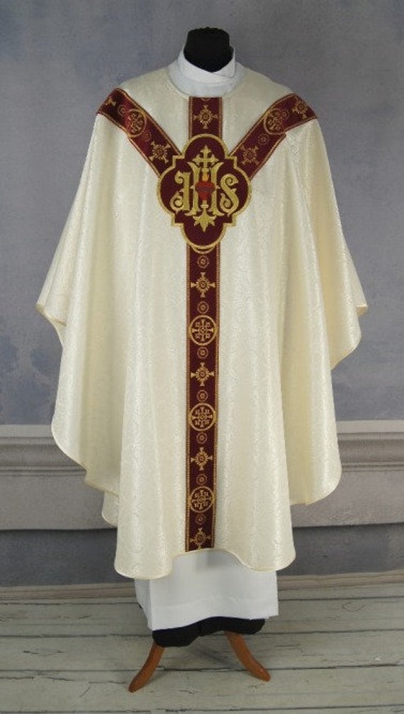 Semi-Gothic Chasuble Gold Chasuble Vestments for Priest - Etsy Polska