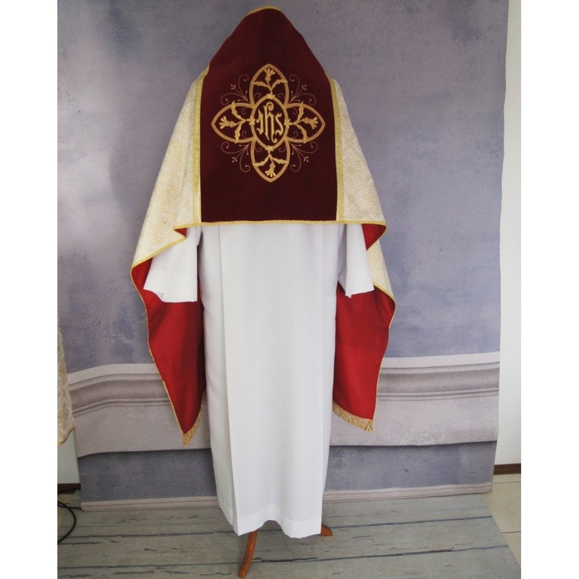 Humeral Veil - Golden Rosette, Vestments for Priest, Liturgical ...