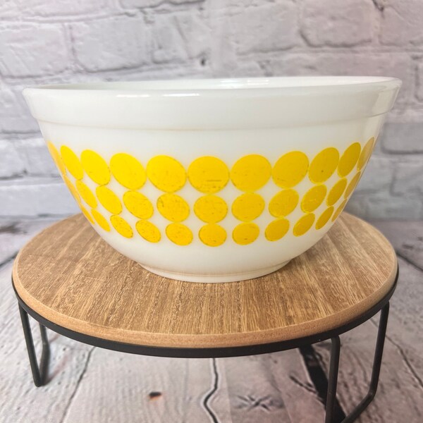 Pyrex Dot Bowl - Etsy