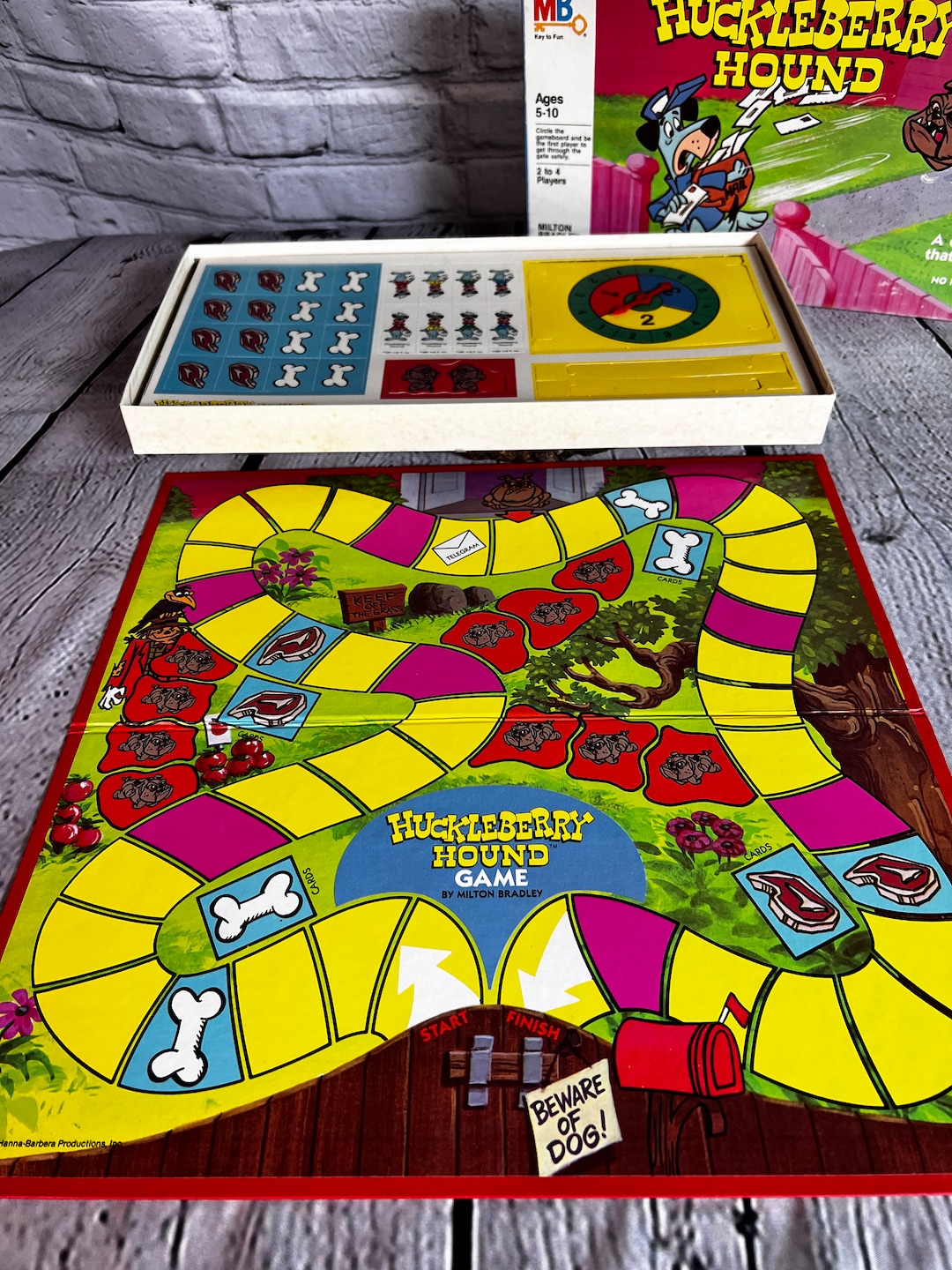 Vintage 1981 Milton Bradley Huckleberry Hound Board Game - Etsy