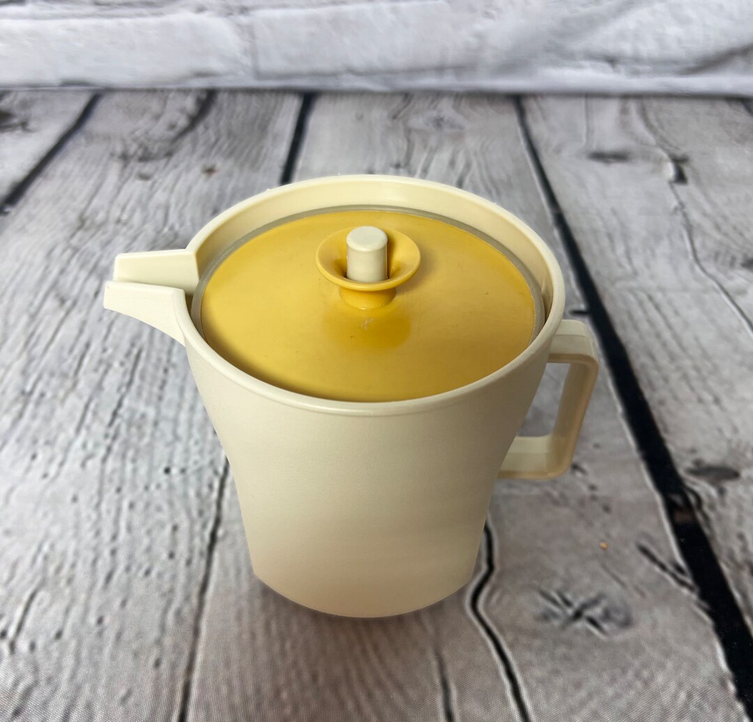 Vintage 1970s Tupperware Beige/gold Creamer #1414-3 - Etsy