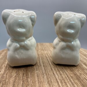 Vintage 1940s Shawnee Bears Salt and Pepper Shakers - Etsy