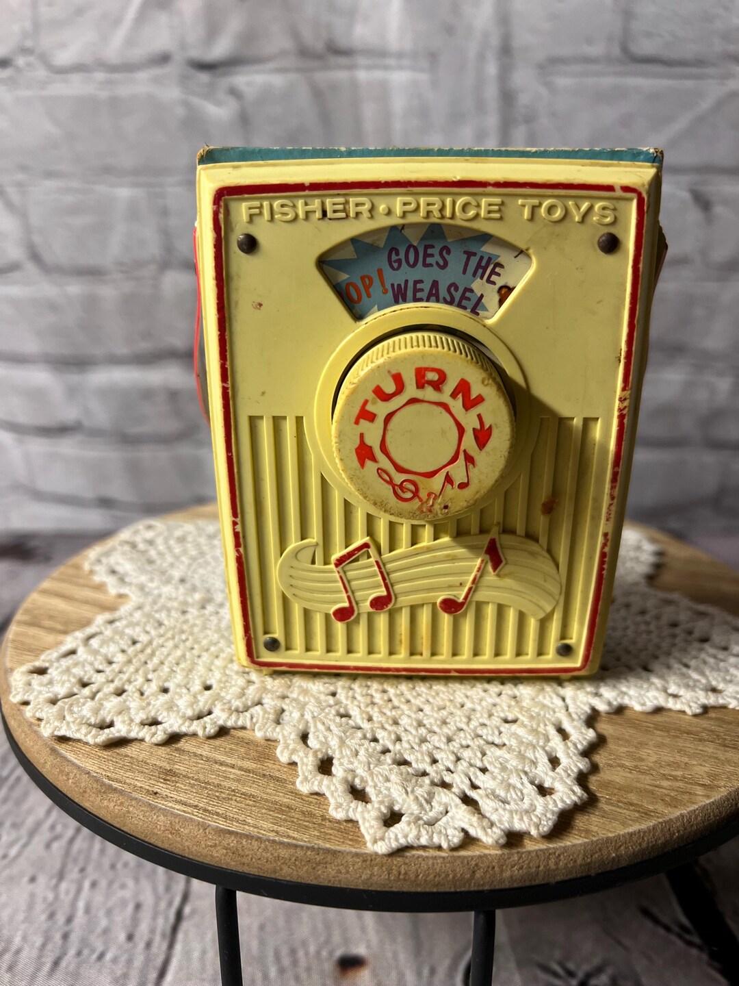 Vintage 1972 Fisher Price Music Box Pocket Radio - “pop Goes the Weasel ...