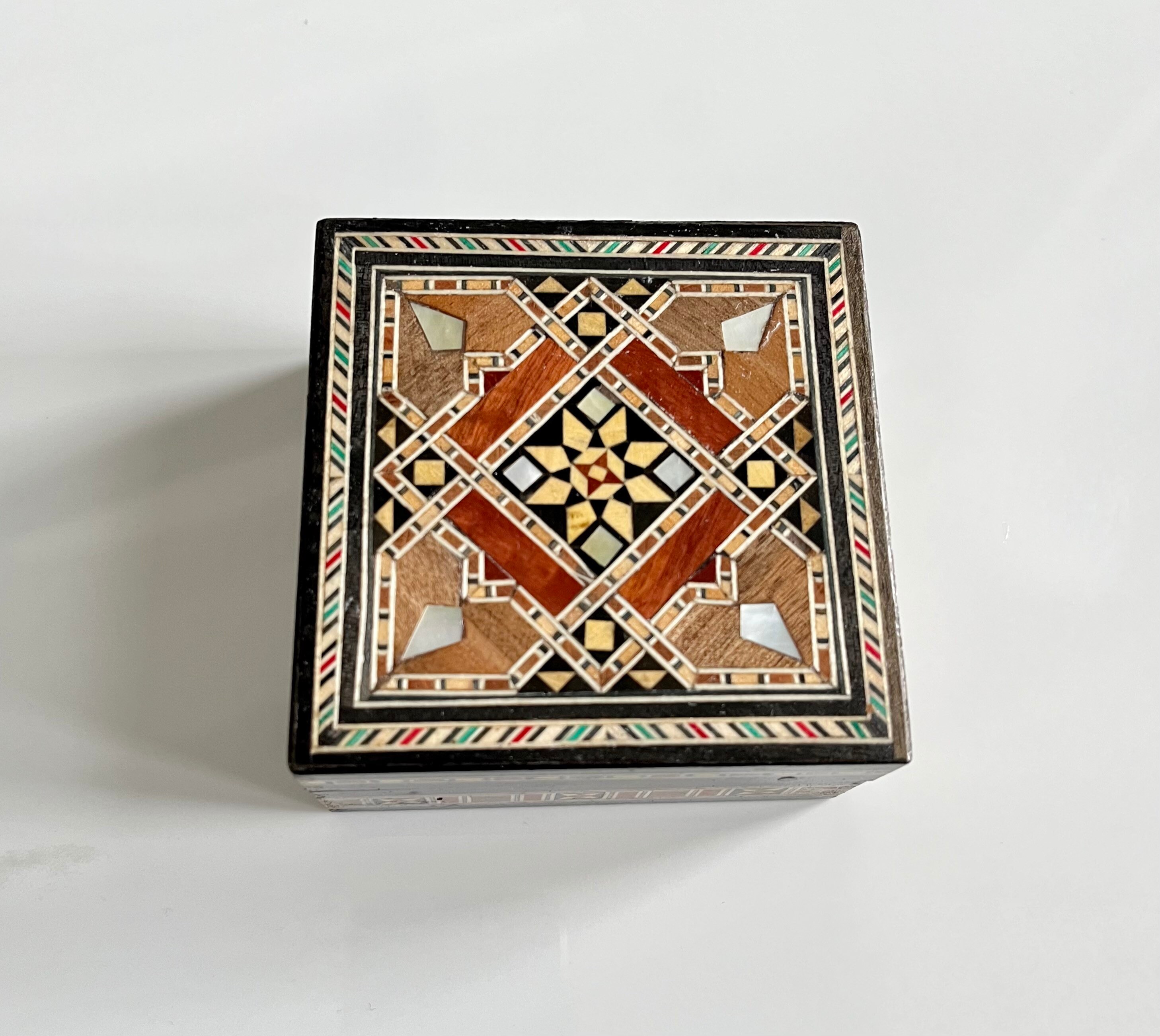 Small Gorgeous Mosaic Middle Eastern Ring Box .wedding Box, Engagement ...