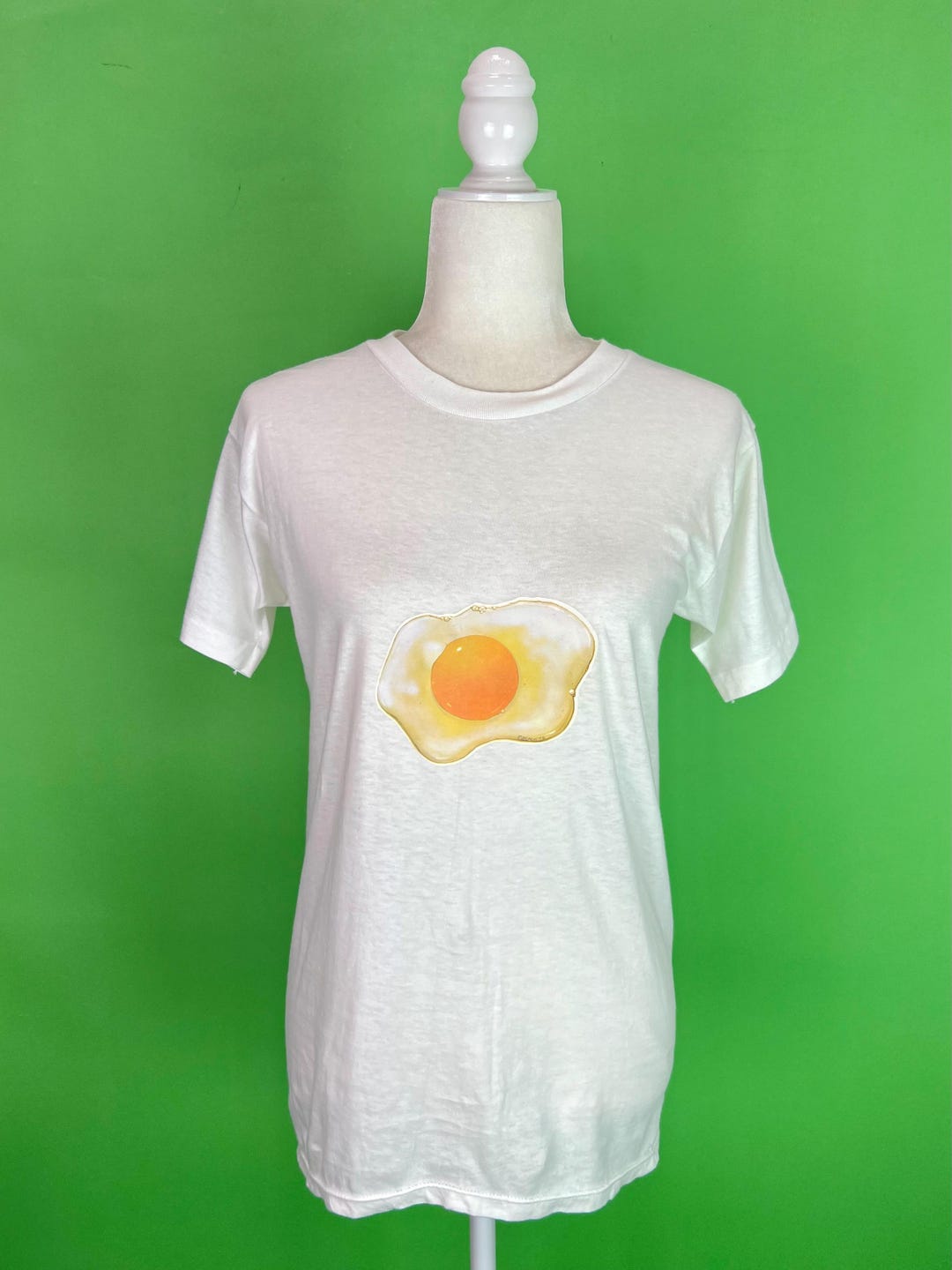 Vintage 70s Roach Egg Iron-on Transfer T-shirt - Size S/M | 70s Novelty ...