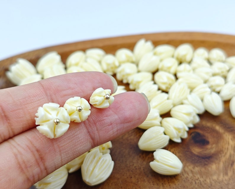Ivory Pikake Beads , Composite Resin Coral Jasmine Flower Beads ...