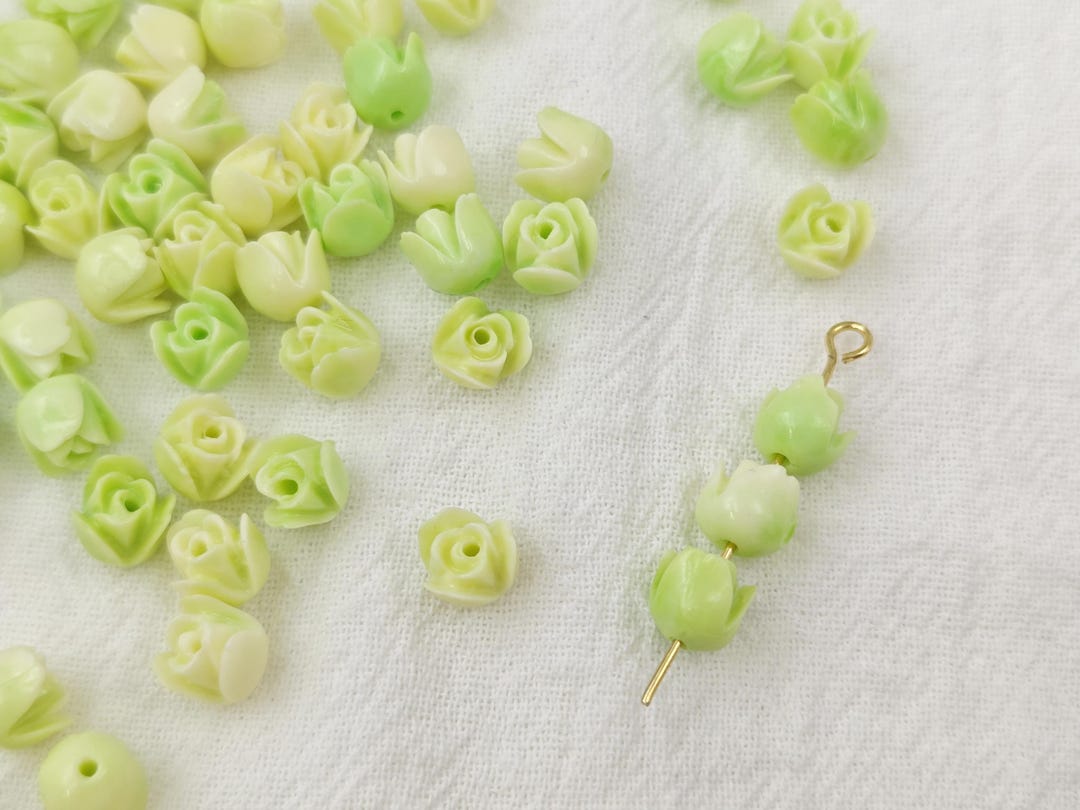 7×7 Mm Variegated Apple Green Pakalana Beads, Coral Resin Green ...