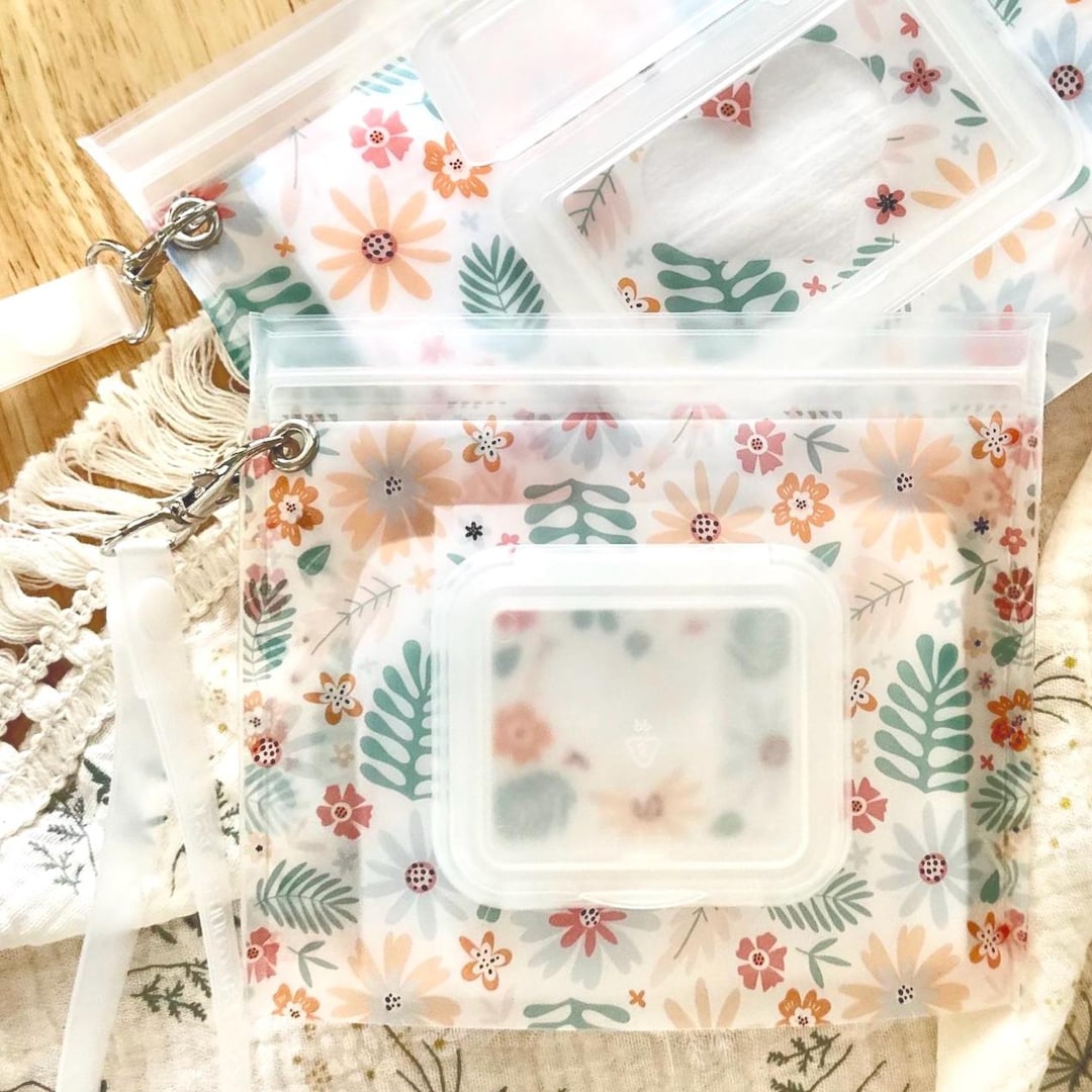 Wet Wipes Mini Pouch Baby Travel Mini Wipe Case Mini Wet Wipe Dispenser ...