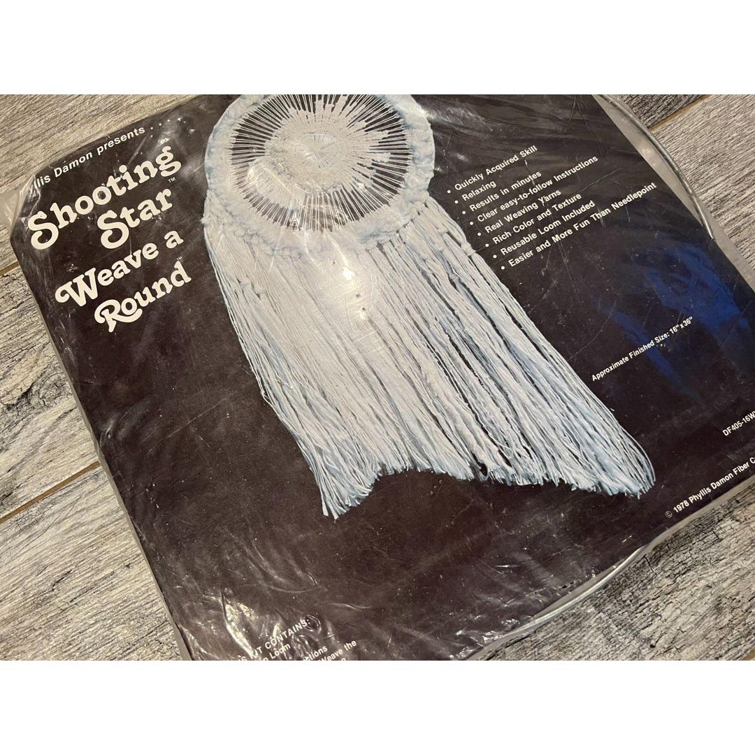Shooting Star Weave A Round Hoop Loom Craft Kit Phyllis Damon 1970s ...