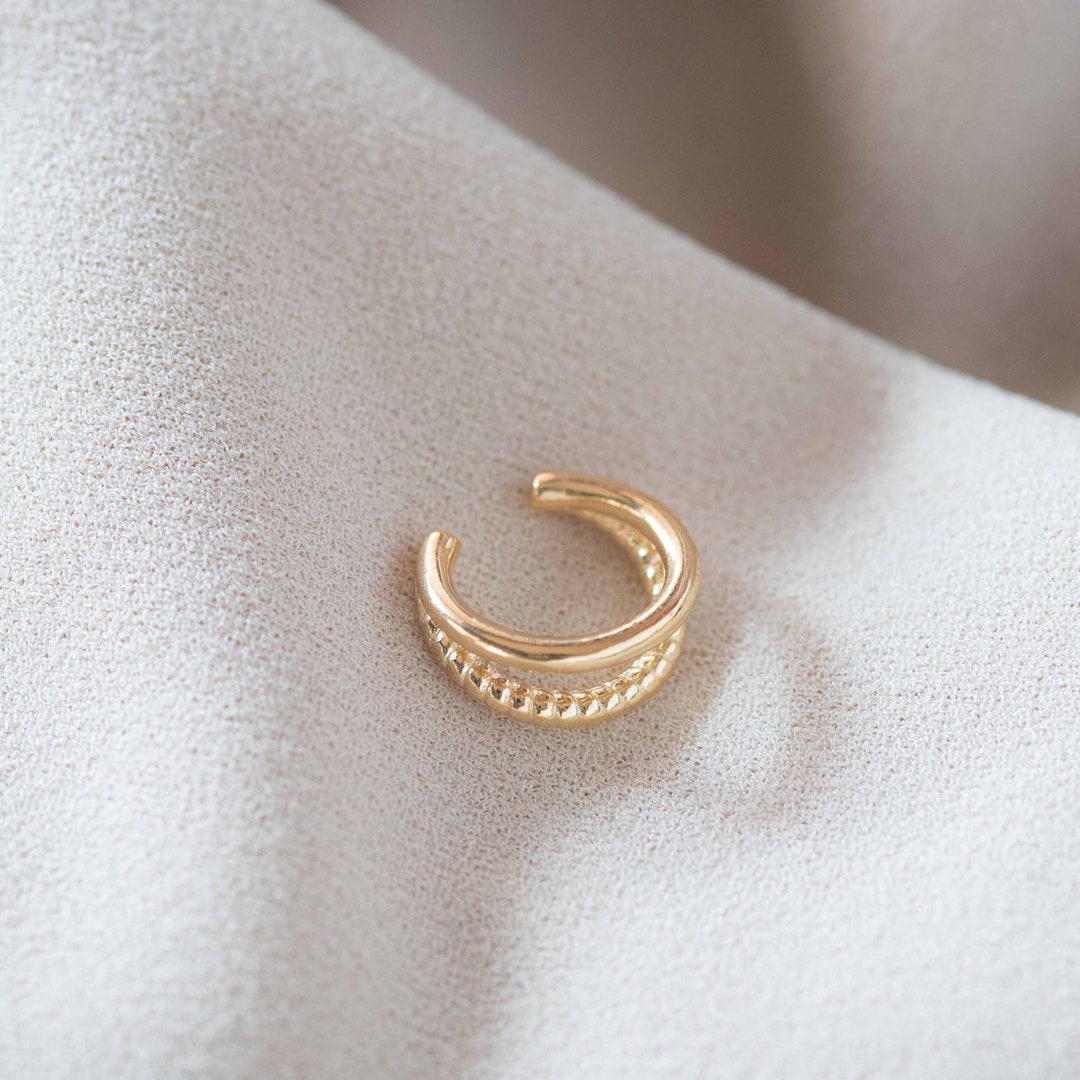 Gold Ear Cuff, Huggie Ear Cuff, Minimal Ear Cuff, Dainty Ear Cuff, Delicate Ear Cuff, Gold No ...