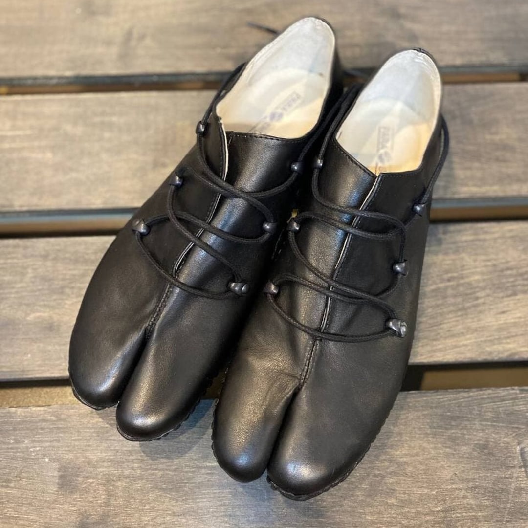 Tabi Ninja Moccasins, Split Toe Flat Shoes, Leather Split Toe Flat ...