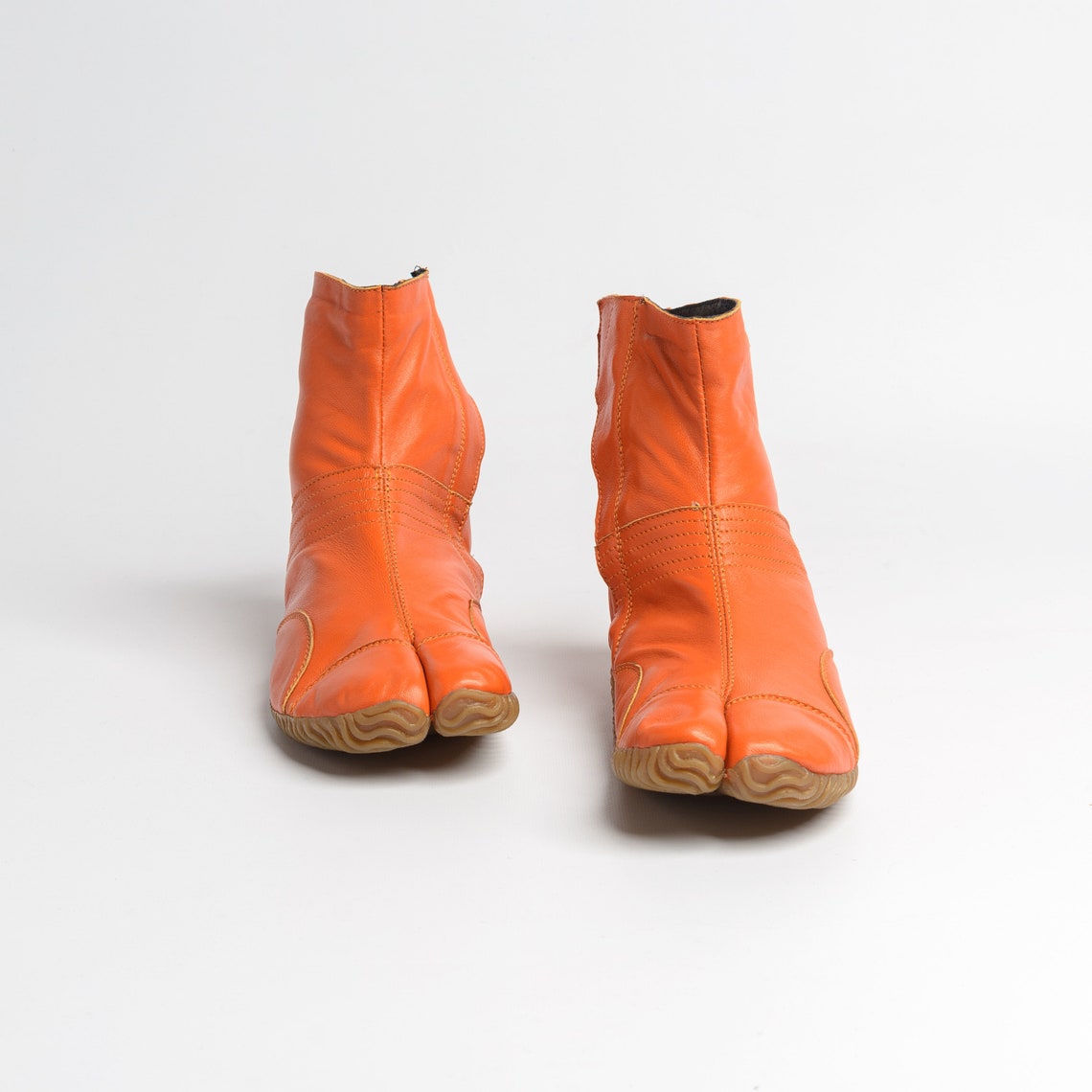 Jikatabi Tabi Shoes Tabi Ninja Boots Orange Leather Tabi Loafers ...