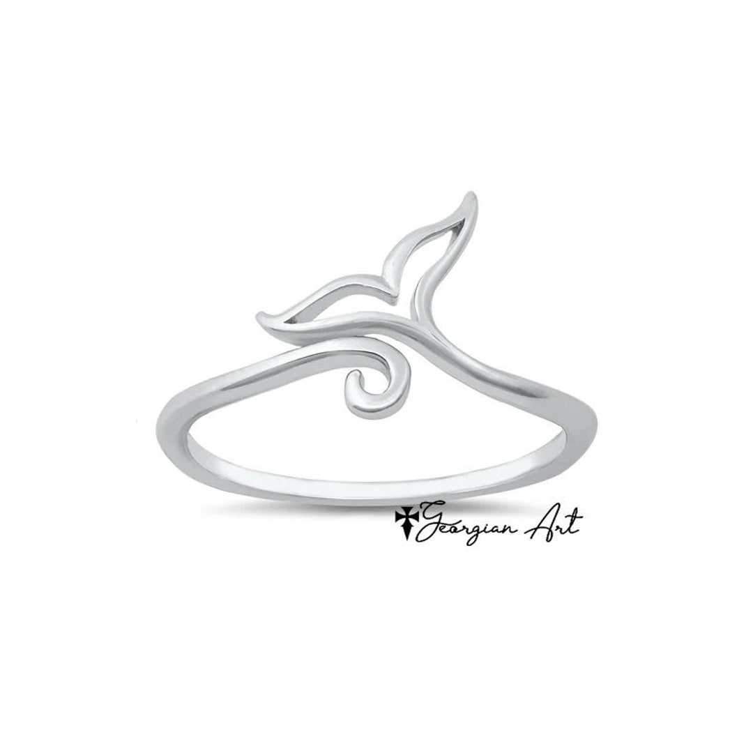 Whale Tail Band Ring in Solid Gold, Ocean Wave Ring for Surfers ...