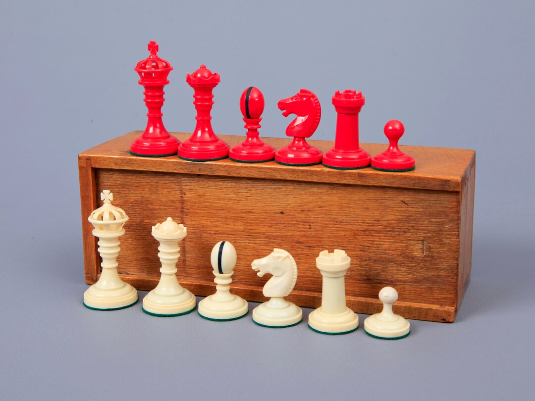 Rare Plastic Knubbel Chess Set, KH 6 Cm/ 2,35 In., Vintage Knubbel ...