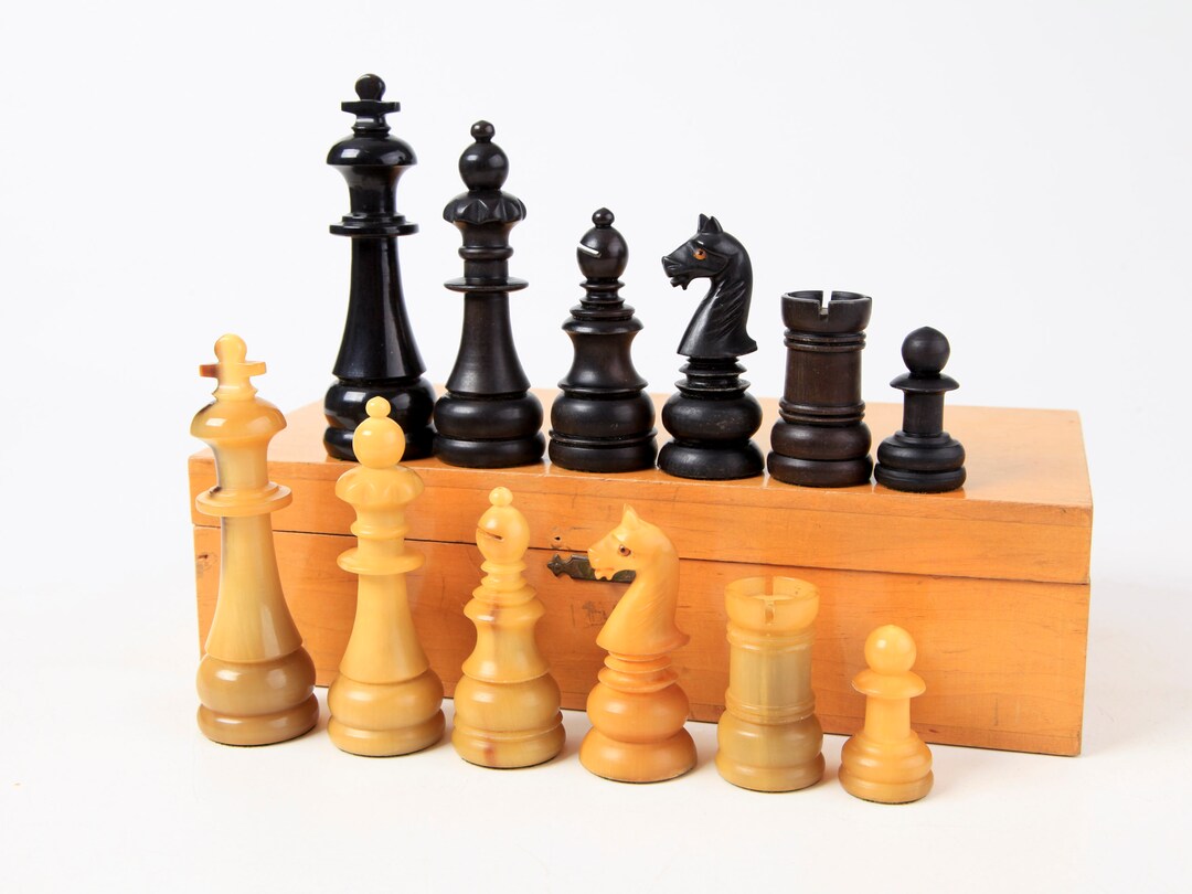 Antique Handmade Horn Chess Set With Glass-eyed Knights KH 11 - Etsy