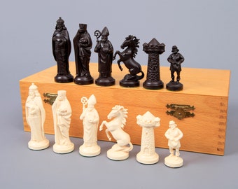 Vintage German Medieval Chess Set, KH 9 Cm/3,5 In., Weighted Plastic ...