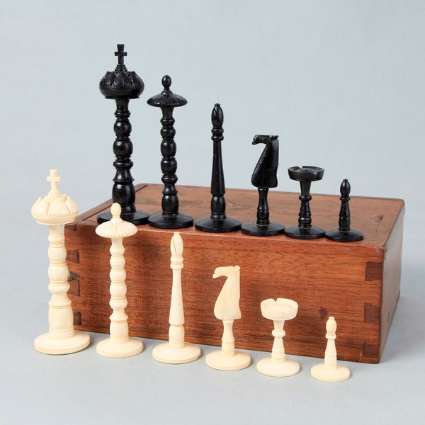 Antique Chess Set - Etsy