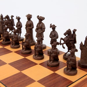 Vintage German Medieval Chess Set, KH 9 Cm/3,5 In., Weighted Plastic ...
