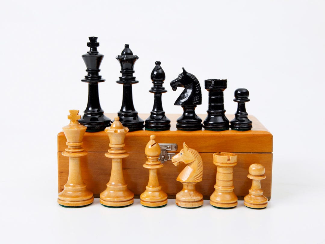 1970's Rare German Glass Eyed Chess Set, KH 9cm/3,5in., Vintage ...